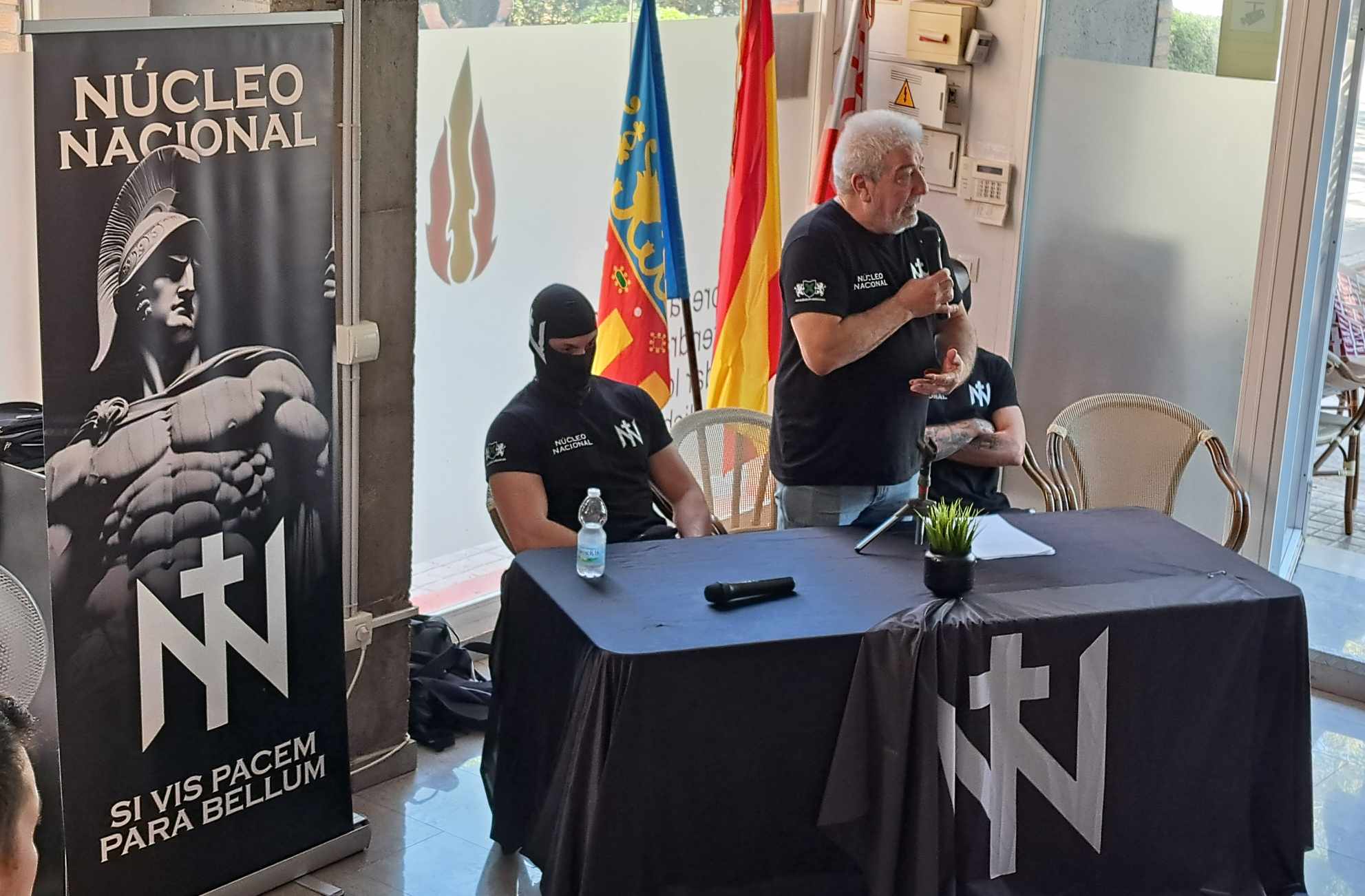 Presentación de Núcleo Nacional en Valencia - Web oficial España 2000